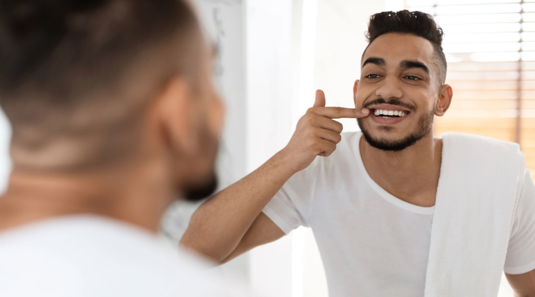 Tanden bleken voor een mooie lach - Dental Clinics